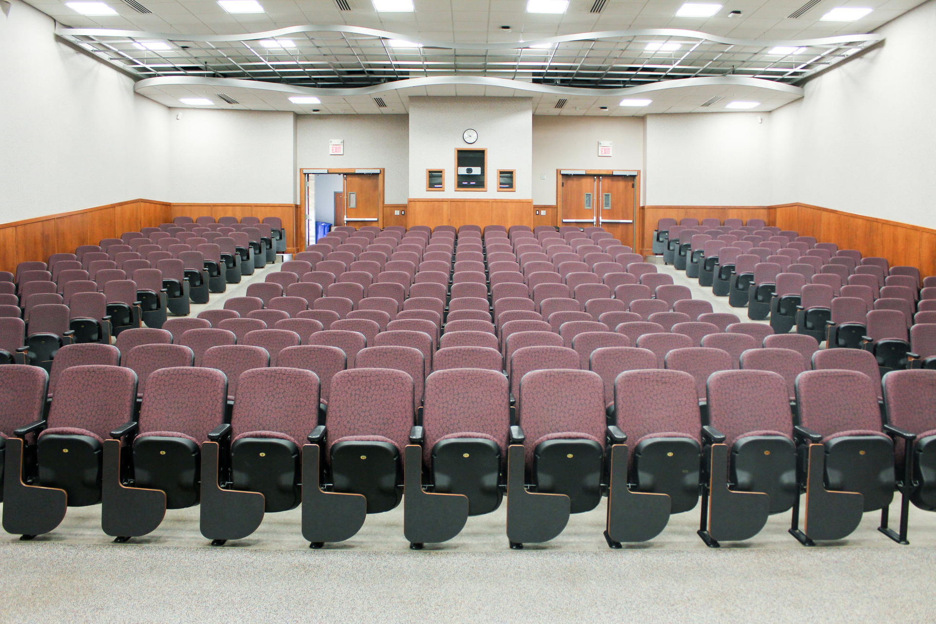 Phillips Hall 100 | University Classrooms - The University of Iowa