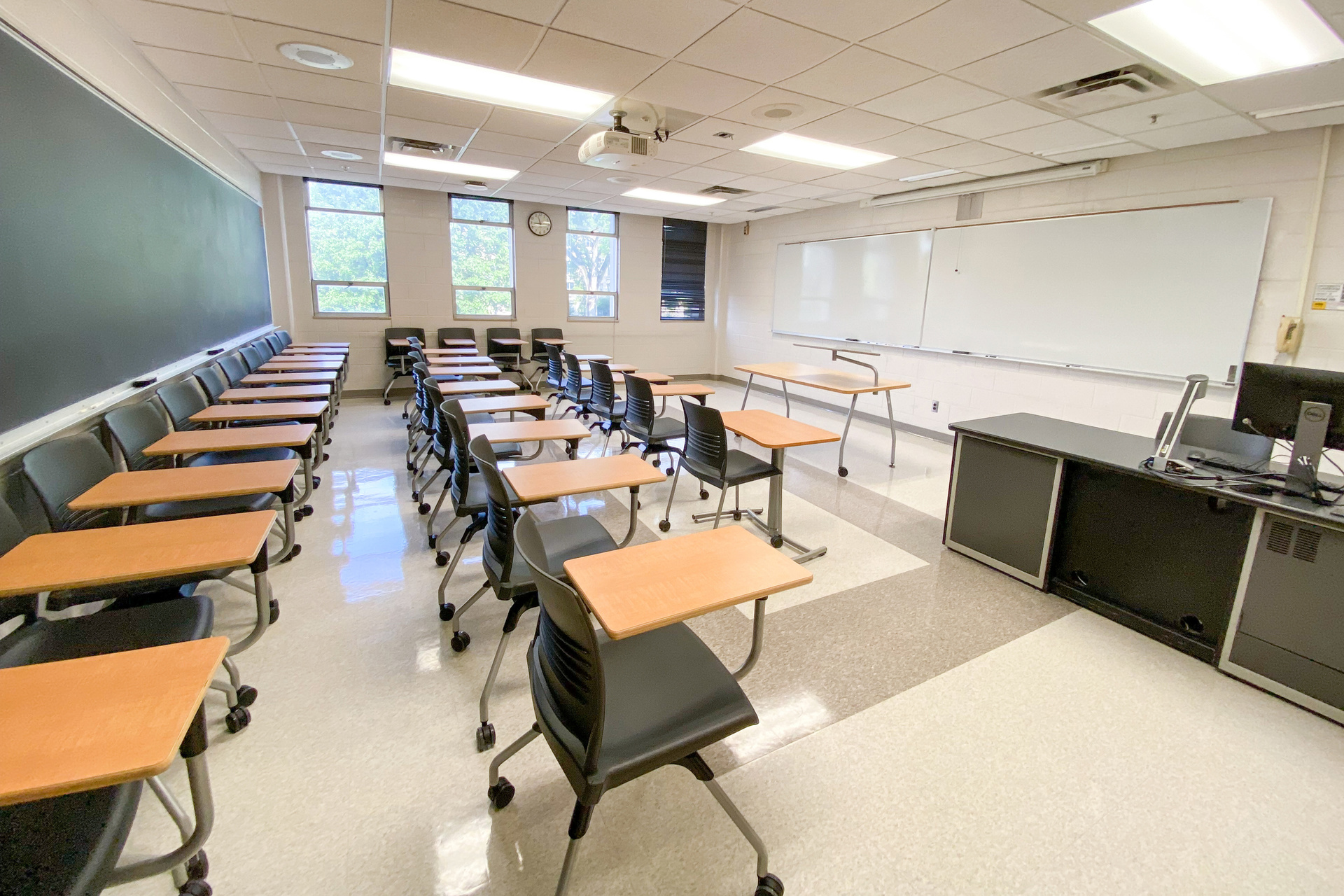 Phillips Hall 205 | University Classrooms - The University of Iowa