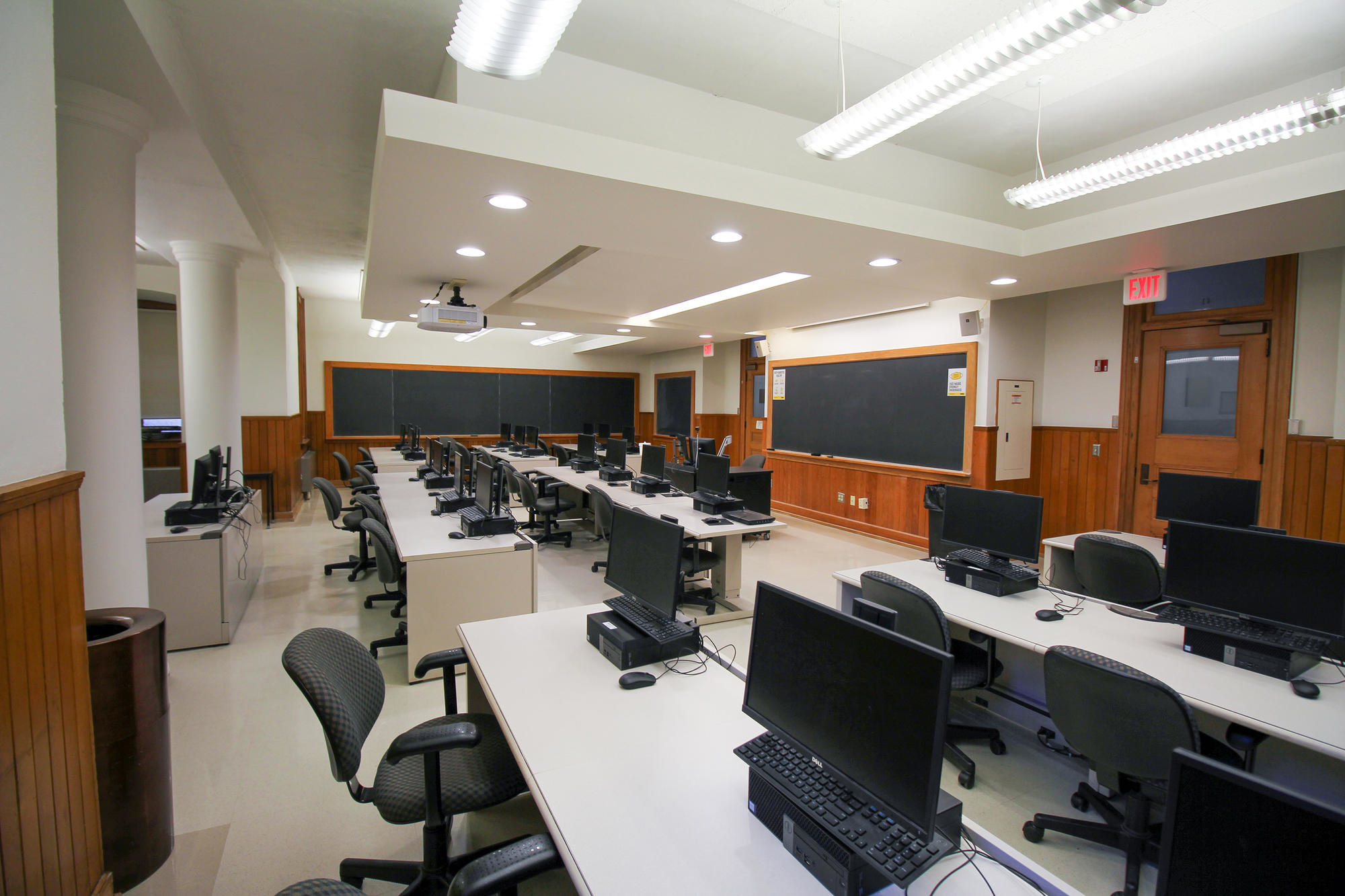Schaeffer Hall 41 | University Classrooms - The University of Iowa