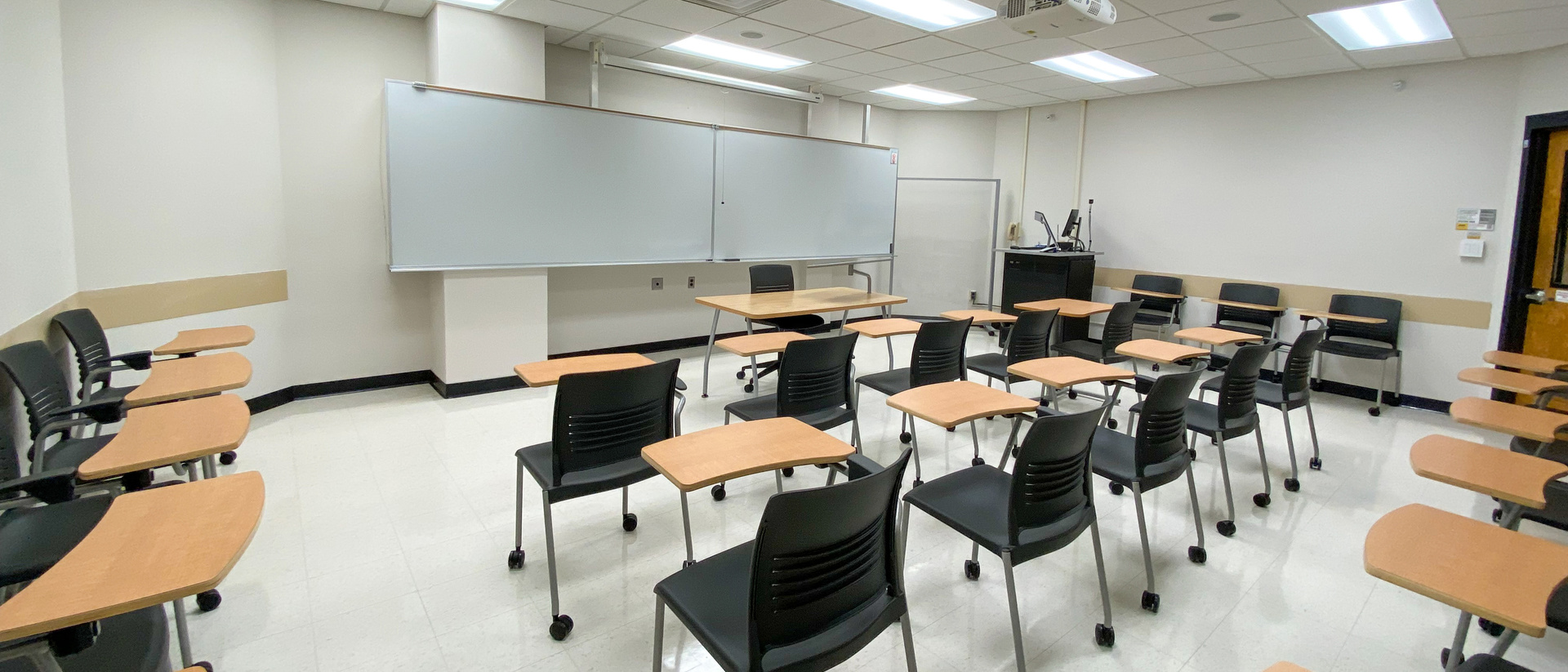 Phillips Hall 468 | University Classrooms - The University of Iowa