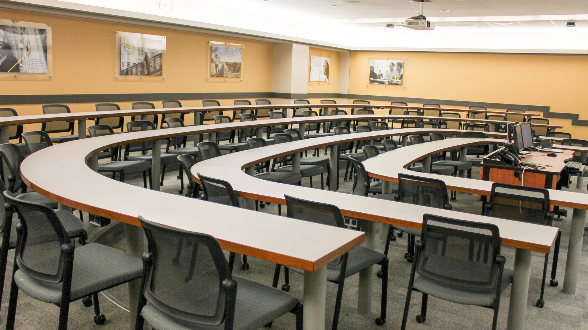 Spaces | University Classrooms - The University of Iowa
